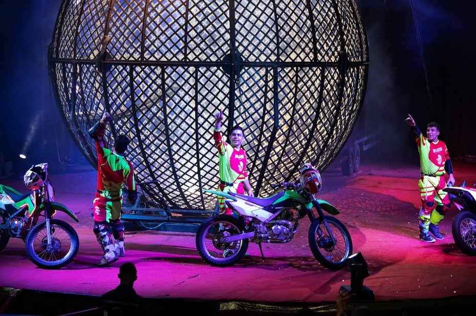 Circo francês traz espetáculo cheio de adrenalina - O Que Fazer na Bahia